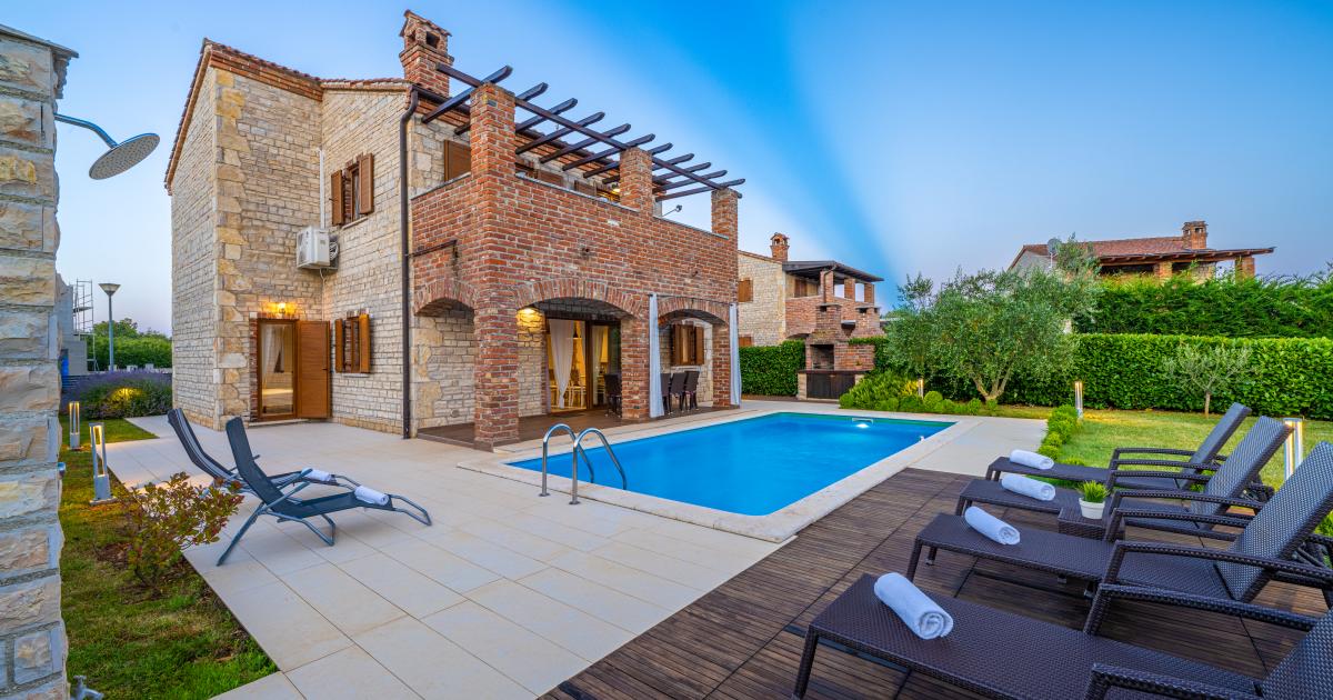 Davorowski.com - Holiday Homes in Croatia - Villa Harmony
