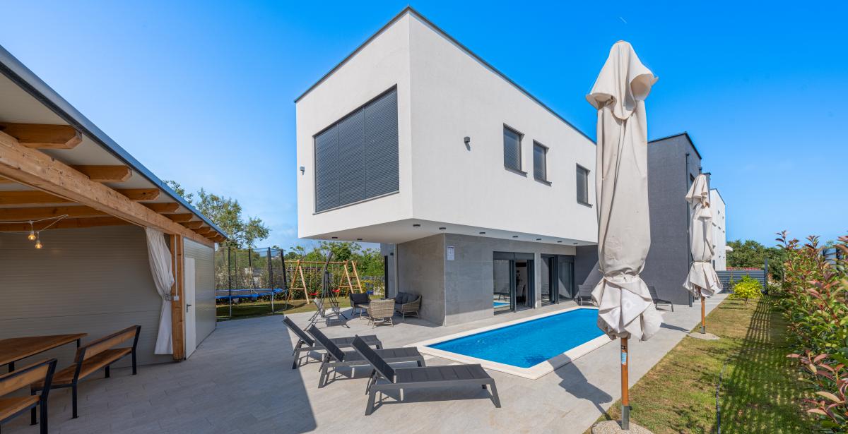 Davorowski.com - Holiday Homes in Croatia - Villa Tiki